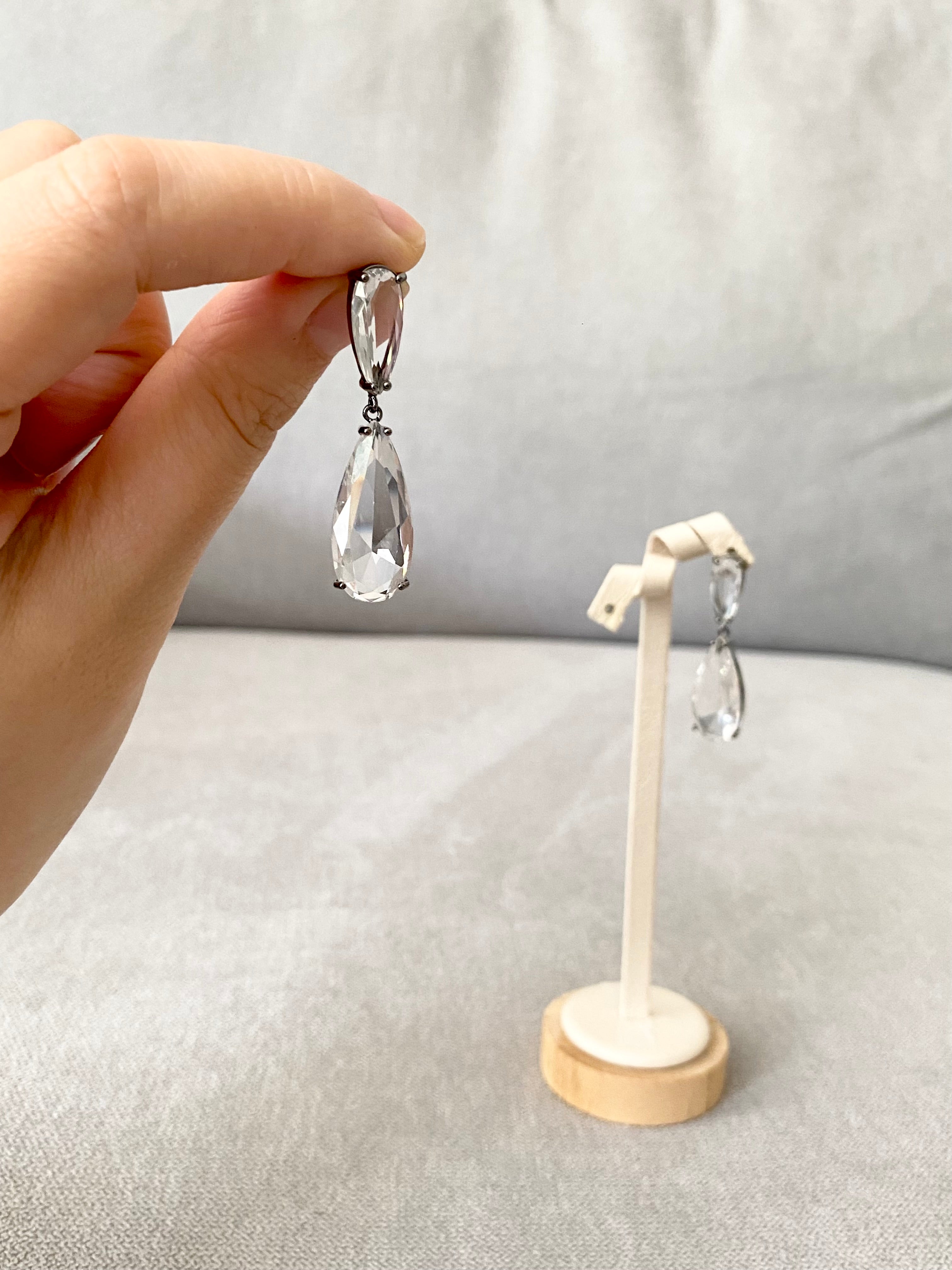 Translucent Double Teardrop Glass Drop Earrings – Lilio Jewelry